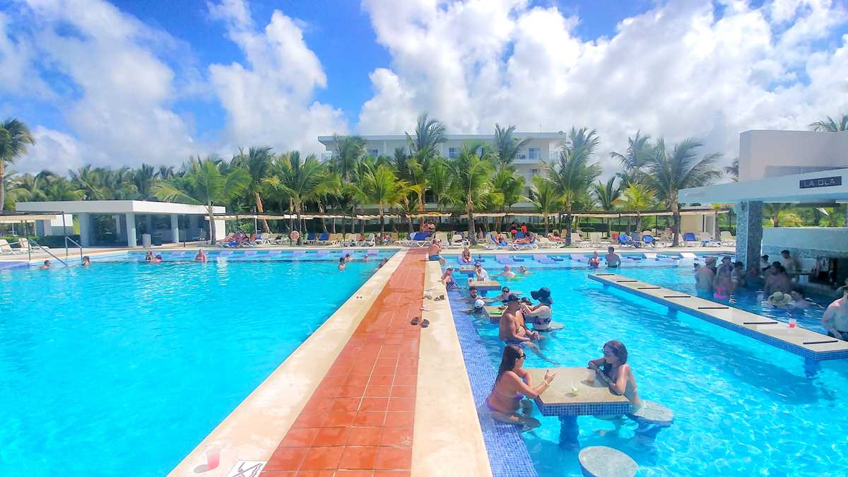 Riu República – a comprehensive review of this adults-only all ...